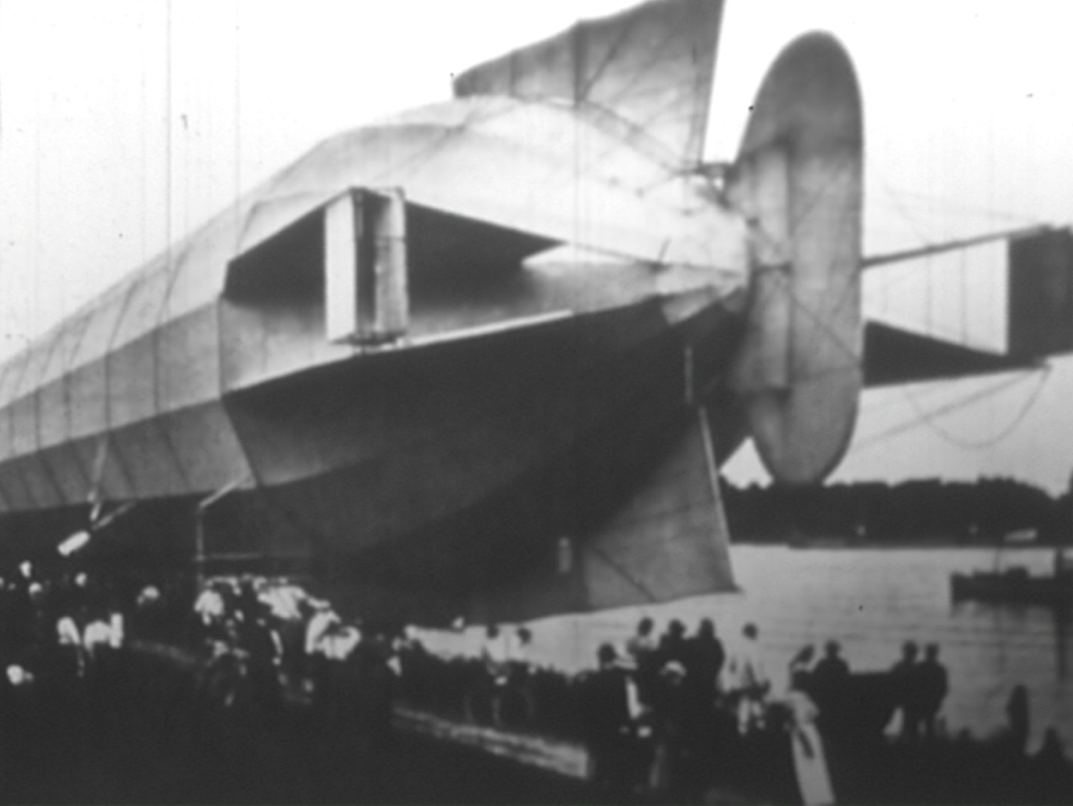 ZEPPELIN L35 UEBER BERLIN & POTSDAM - ZEPPELIN, ZEPPELIN!, FILMHAUER